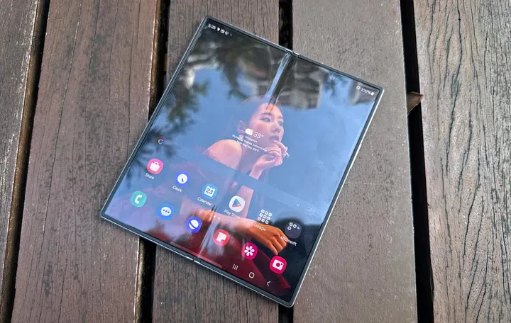 Apple might have solved the biggest problem with foldable phones | HardwareZone Singapore