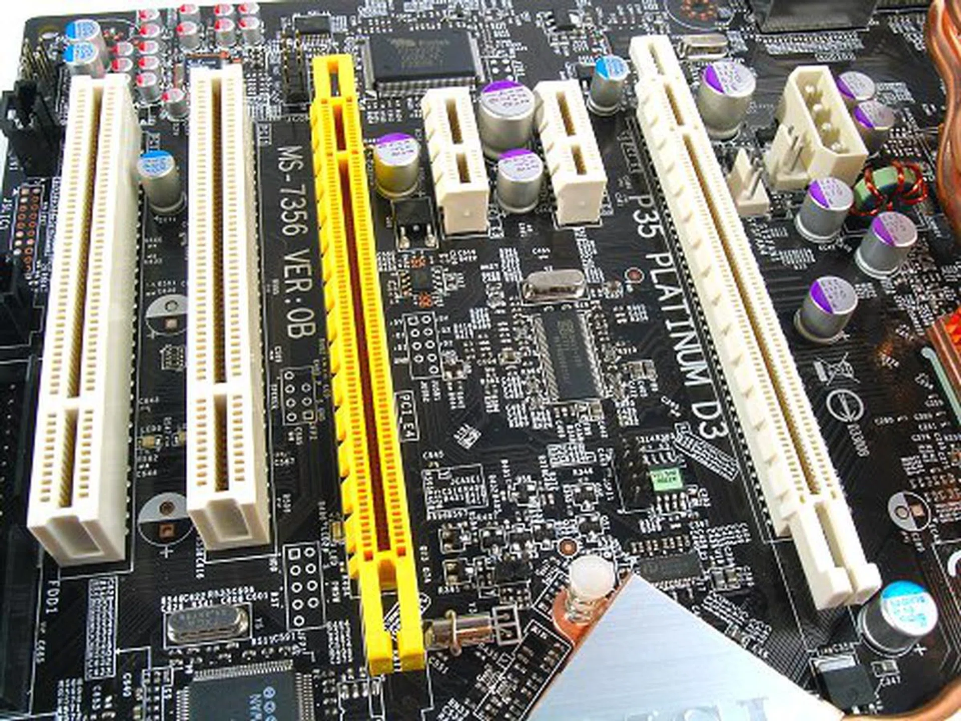 Preview - MSI P35 "Bearlake" Motherboards | HardwareZone Singapore