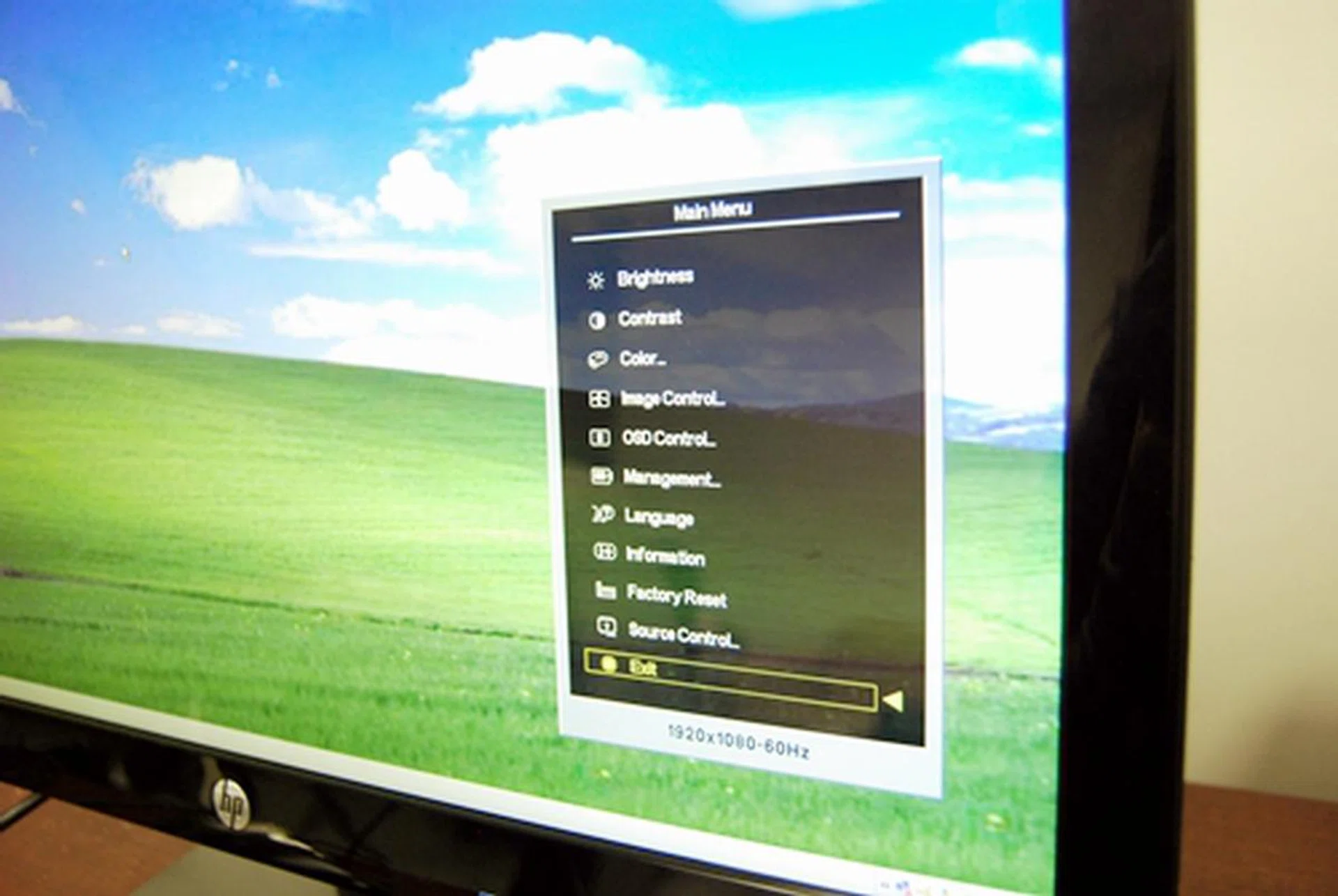 HP 2310e Monitor - LED in Style | HardwareZone Singapore