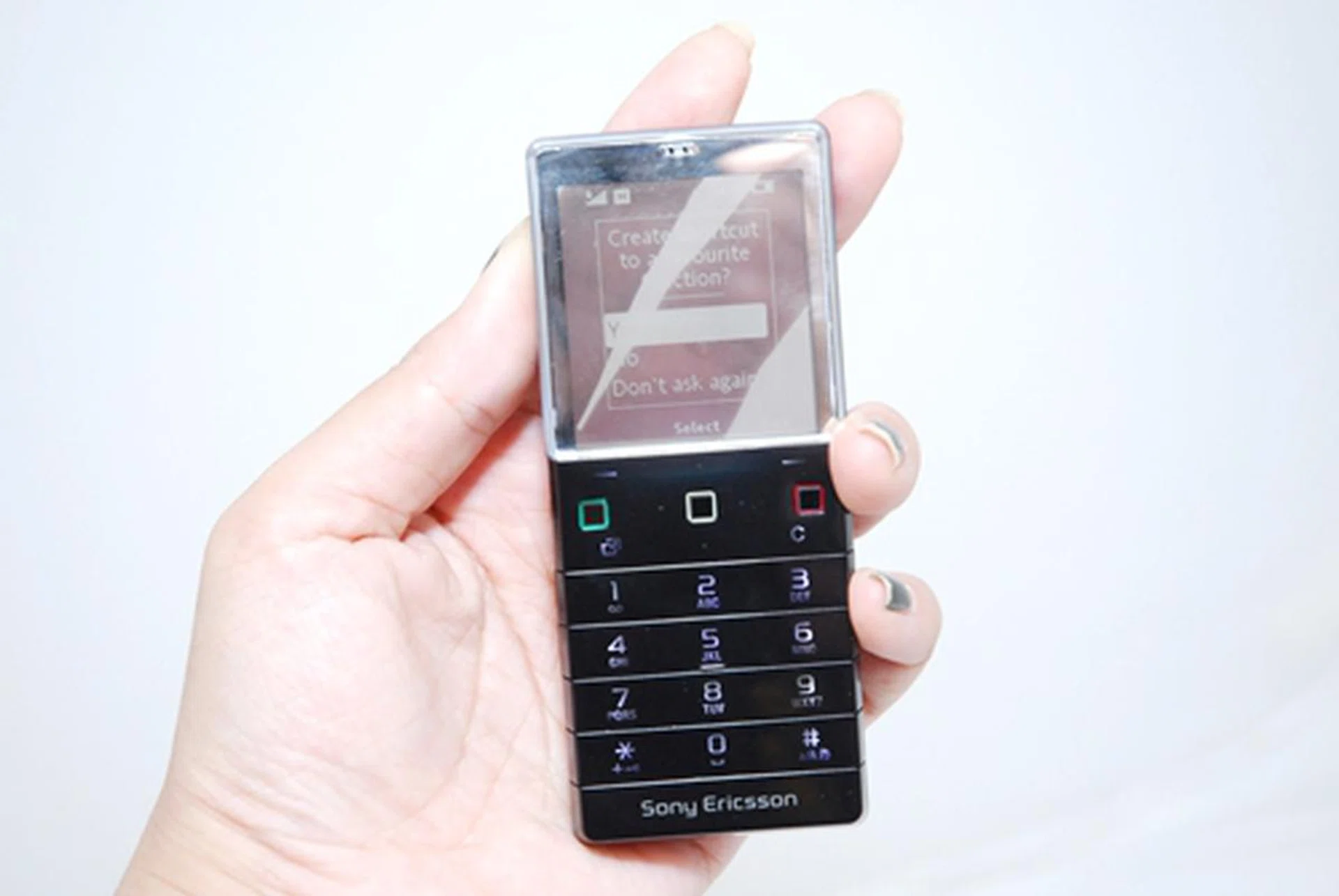 First Looks: Sony Ericsson Xperia Pureness | HardwareZone Singapore