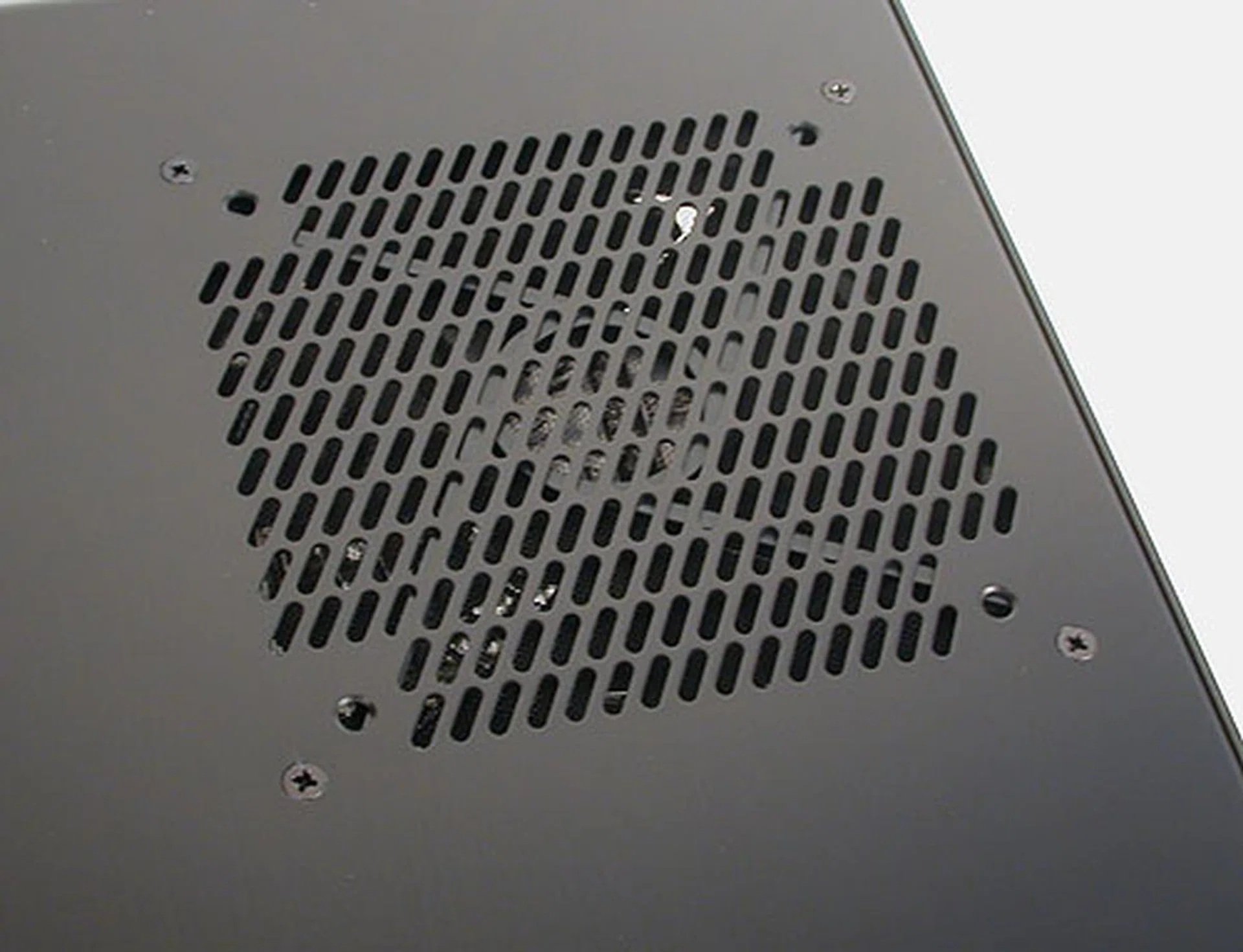 Lian Li PC-V354 - Electric Screwdriver Recommended | HardwareZone Singapore