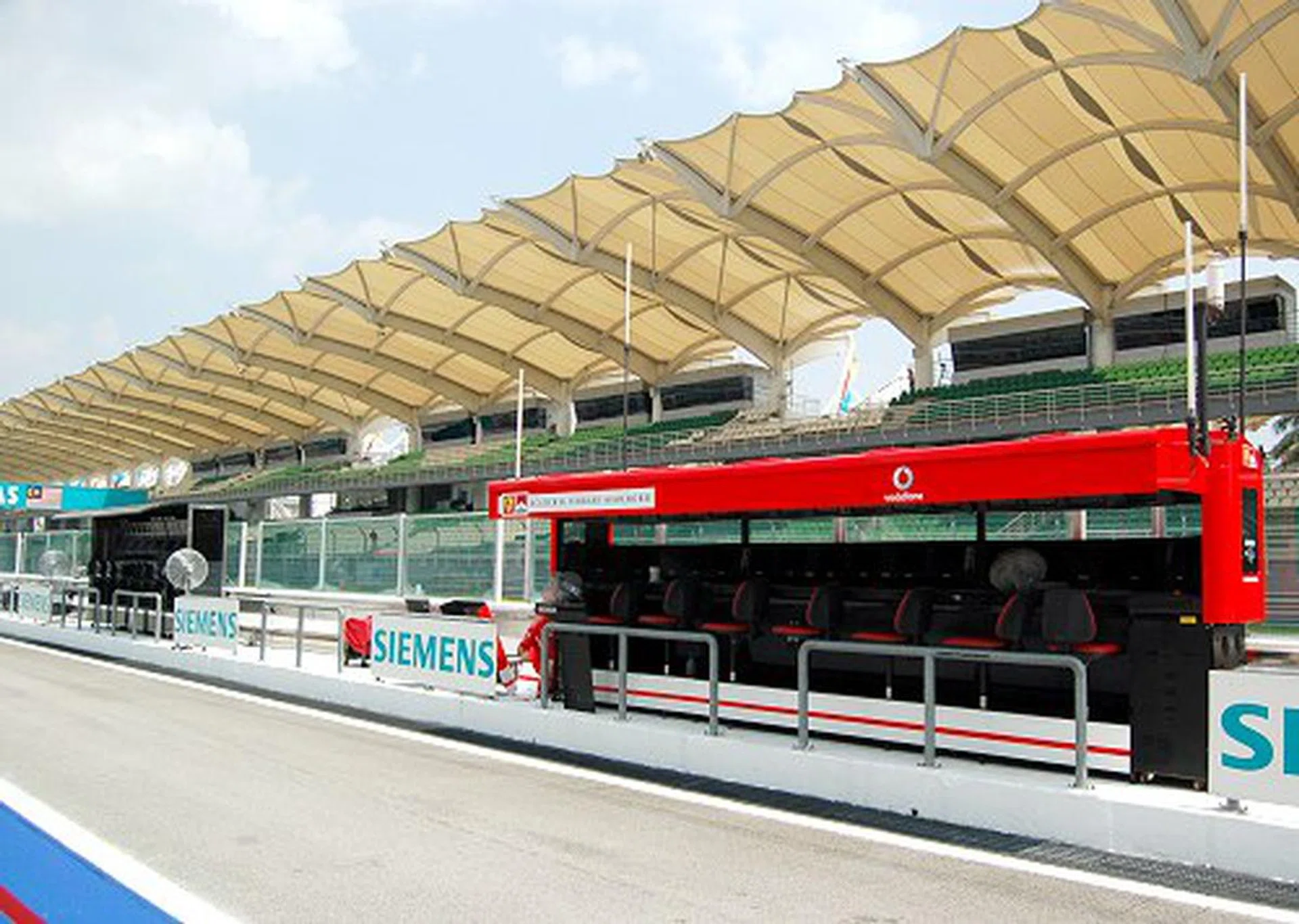 AMD Technology: Powering the Scuderia Ferrari Team | HardwareZone Singapore