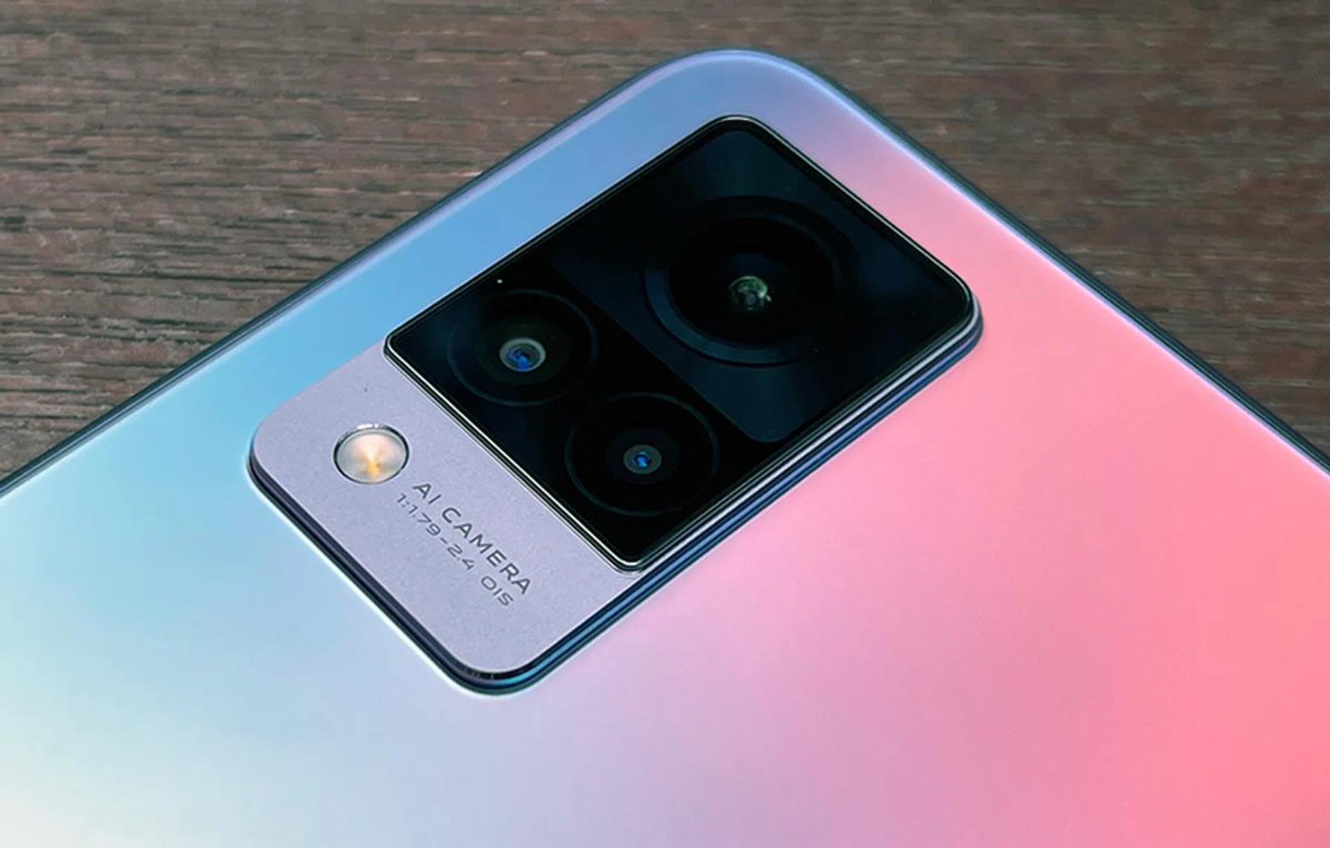 Vivo V21 5G phone review: Viable for the best looking phone award ...