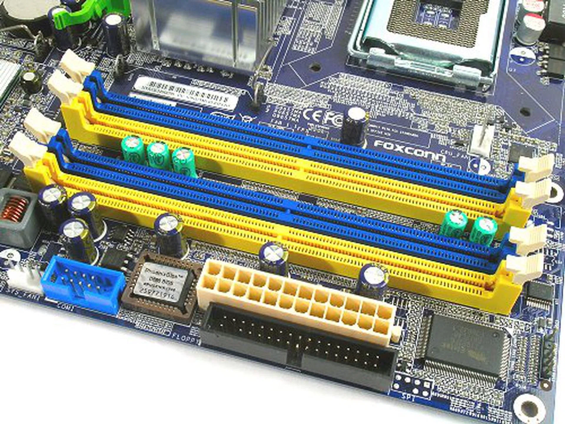 Foxconn G9657MA-8EKRS2H (Intel G965) | HardwareZone Singapore
