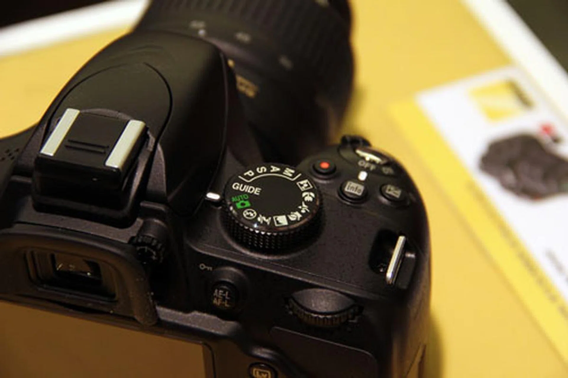 Nikon Officially Releases the D3200 DSLR Camera | HardwareZone Singapore