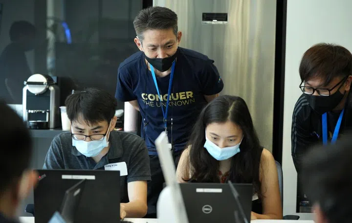200 graduates and students get a glimpse into cybersecurity careers at ...