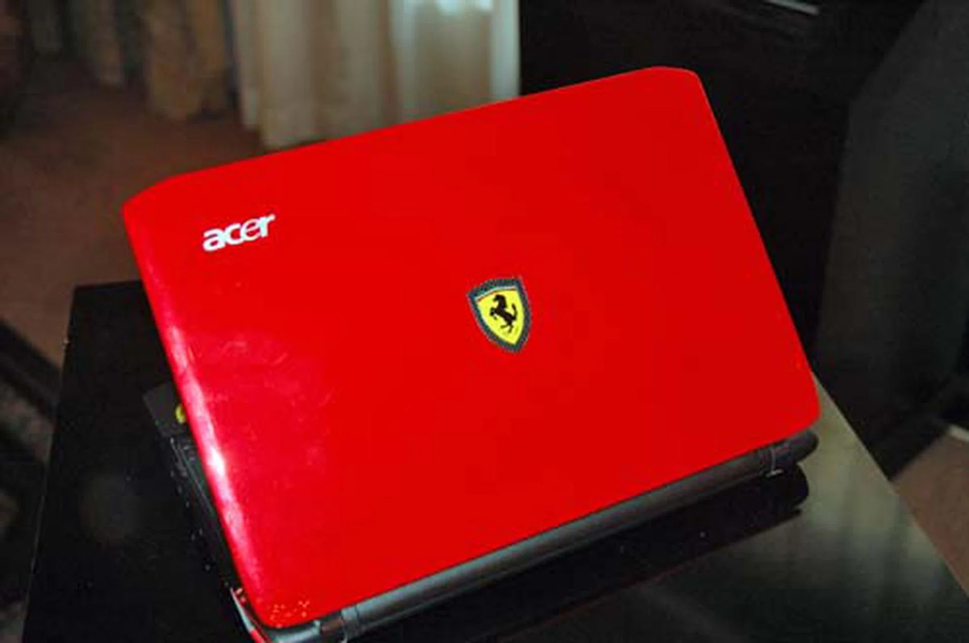 Acer Ferrari One Netbook - Vroom Vroom! | HardwareZone Singapore