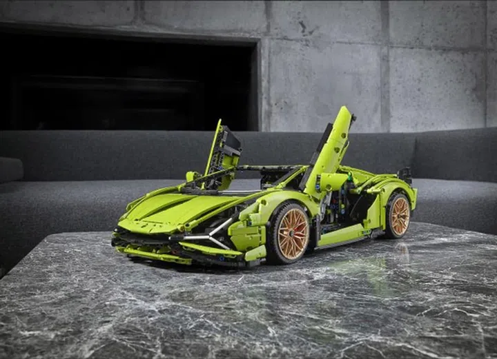 This dazzling LEGO Technic Lamborghini Sian will swerve into stores on ...