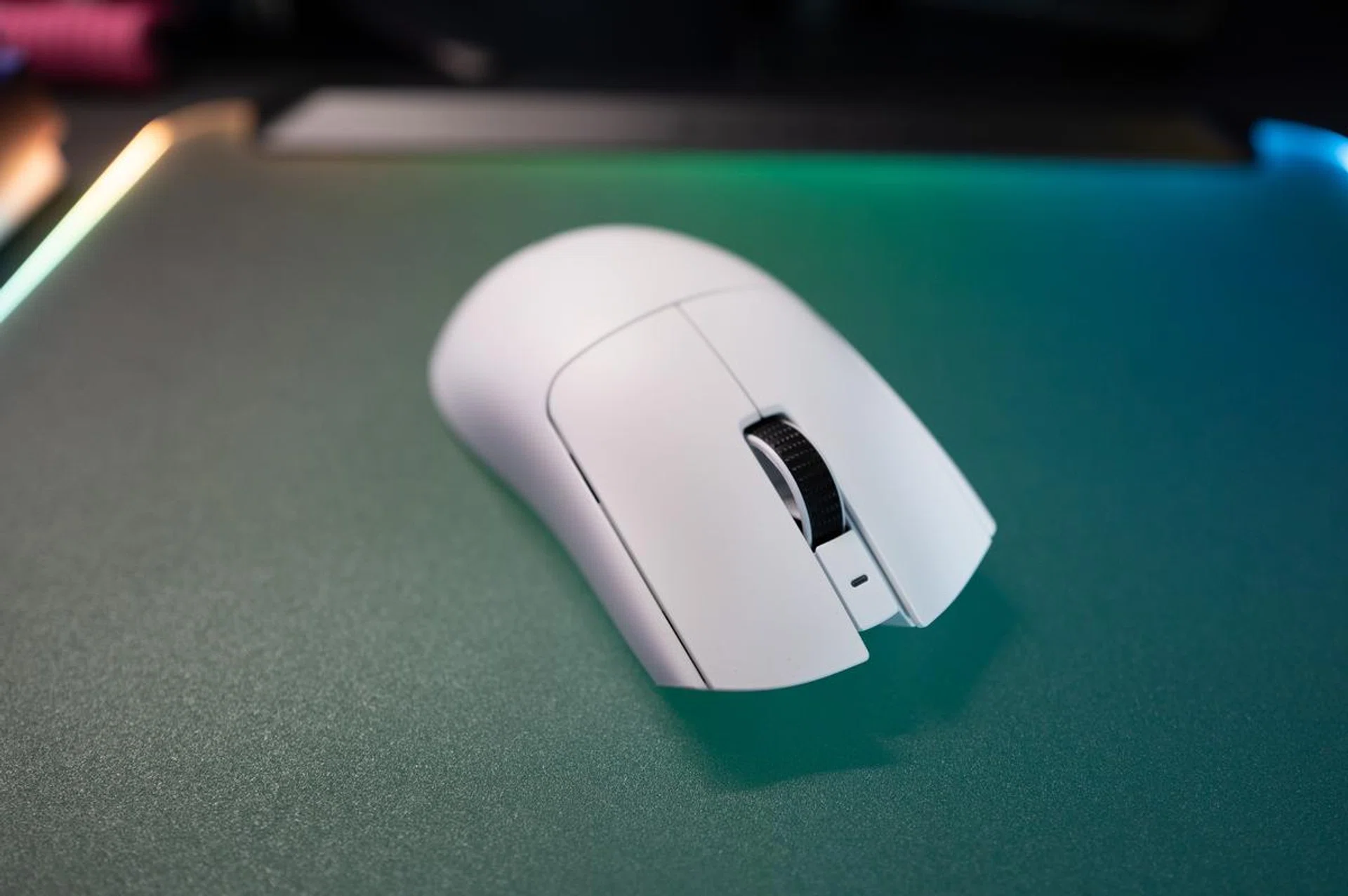 Razer Viper V3 Pro review: A fantastic lightweight gaming mouse built ...