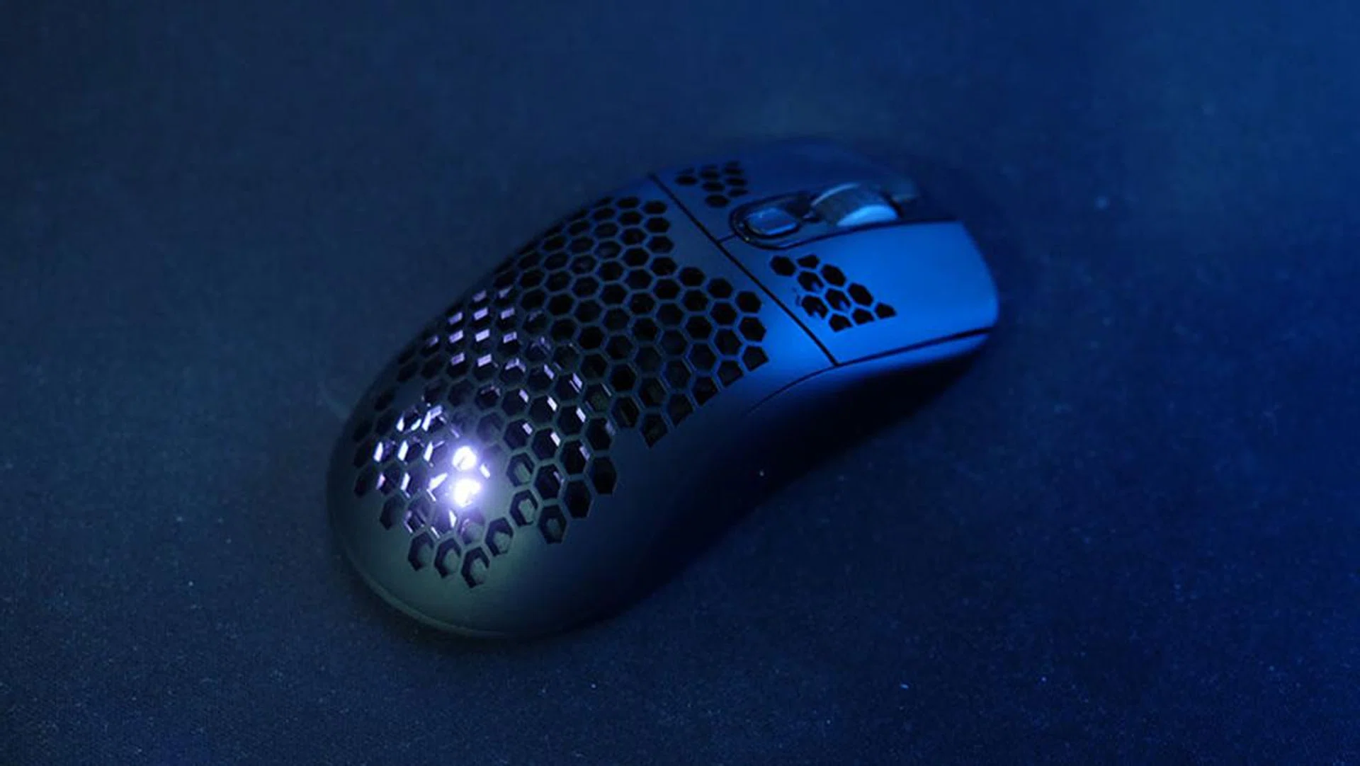 Aftershock Hexar Pro review: Wireless gaming on a budget | HardwareZone ...