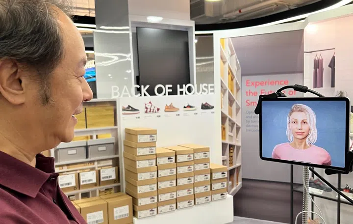Singtel launches Singapore’s first 5G-enabled smart retail showcase ...