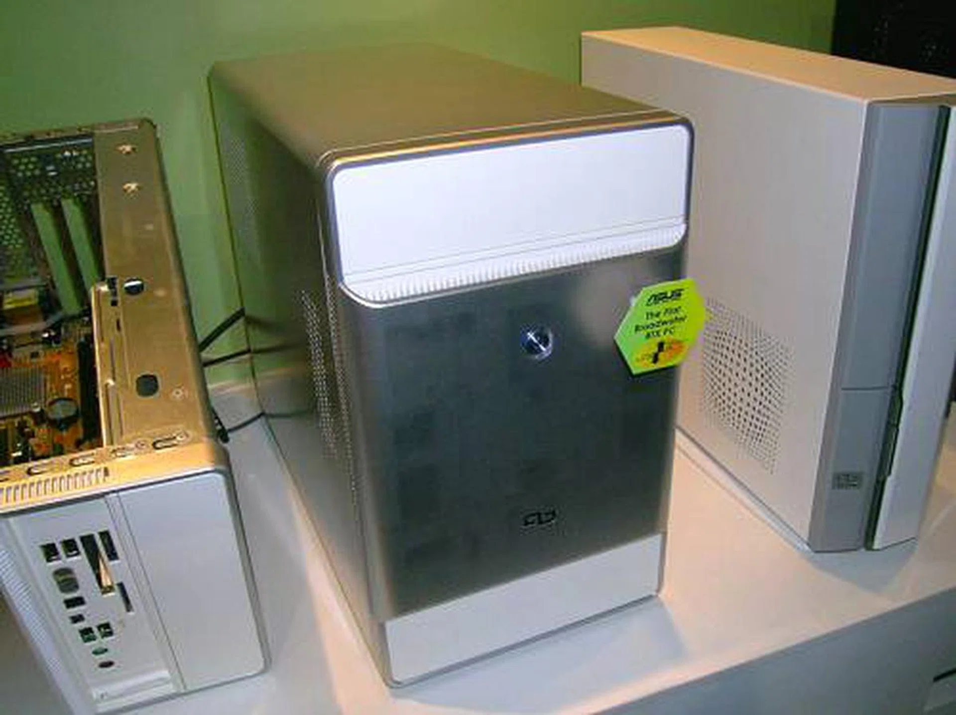 Computex Taipei 2006 - Part 2 | HardwareZone Singapore