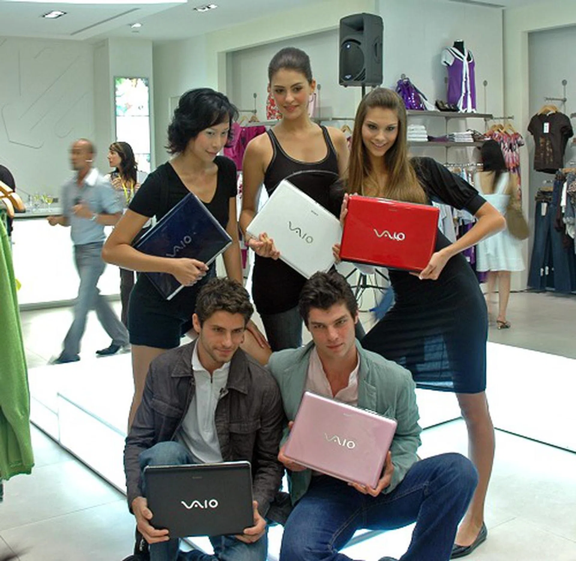 Sony VAIO CR / TZ Series Notebook Launch | HardwareZone Singapore