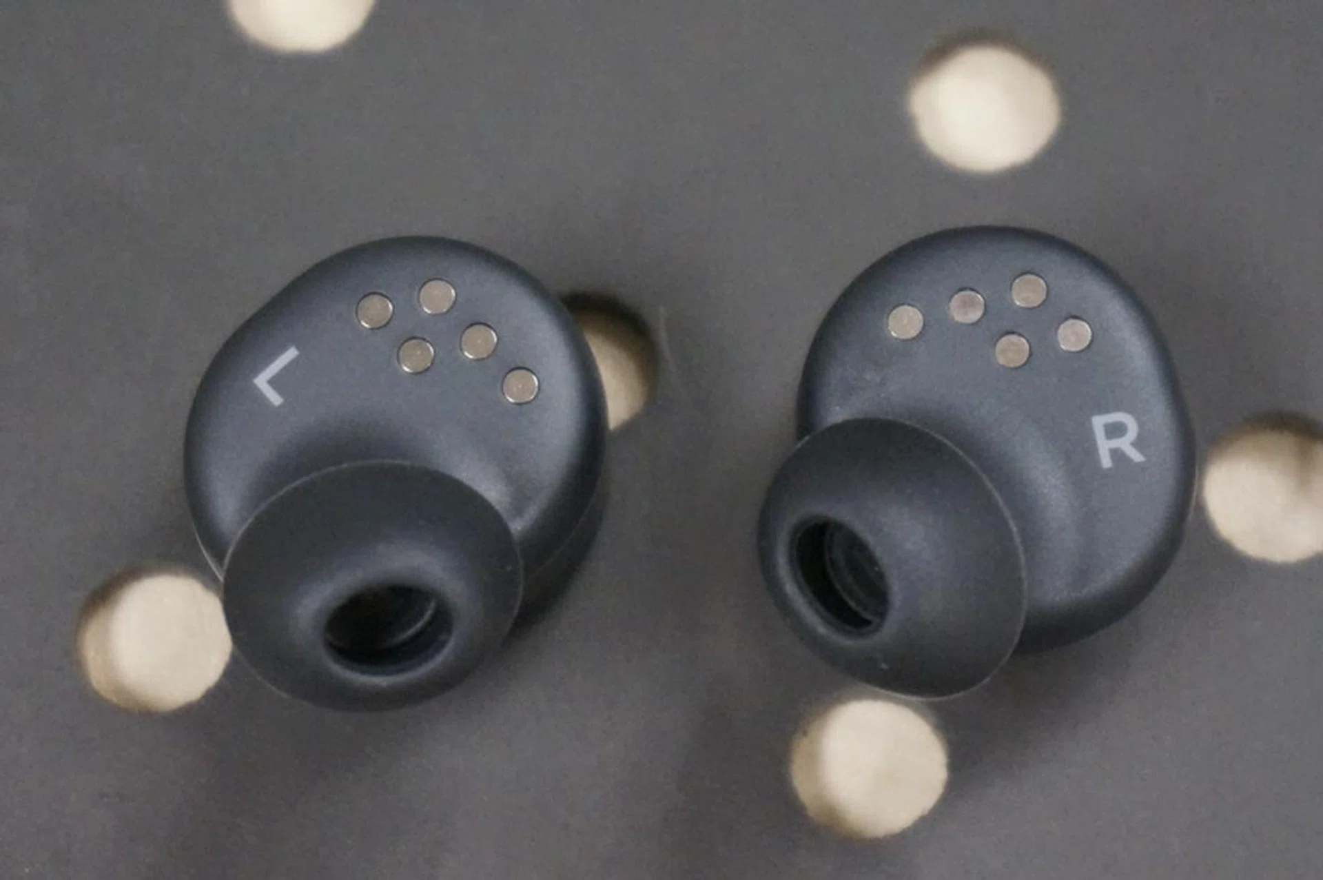Here One wireless smart earbuds review: Great sound, poor stamina ...