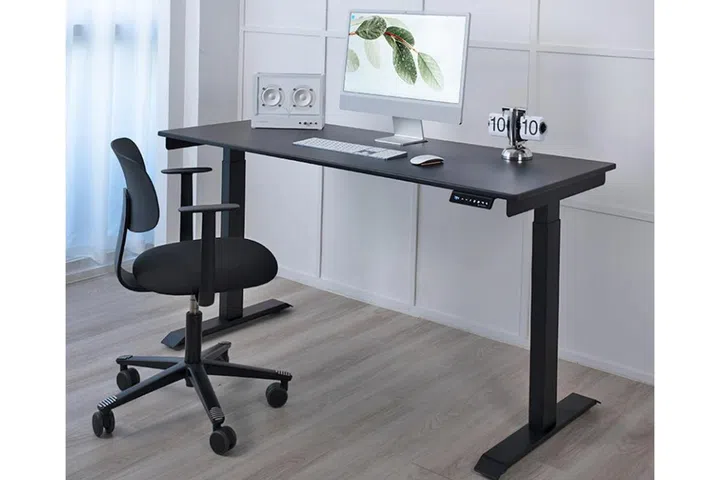 Omnidesk introduces compact 'Classic' to its standing desk line-Up | HardwareZone Singapore