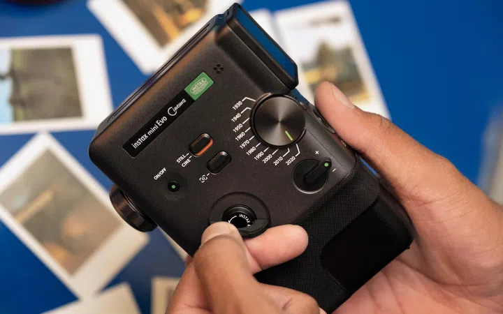 Fujifilm’s Instax Mini Evo Cinema blends Y2K and TikTok eras into one ...
