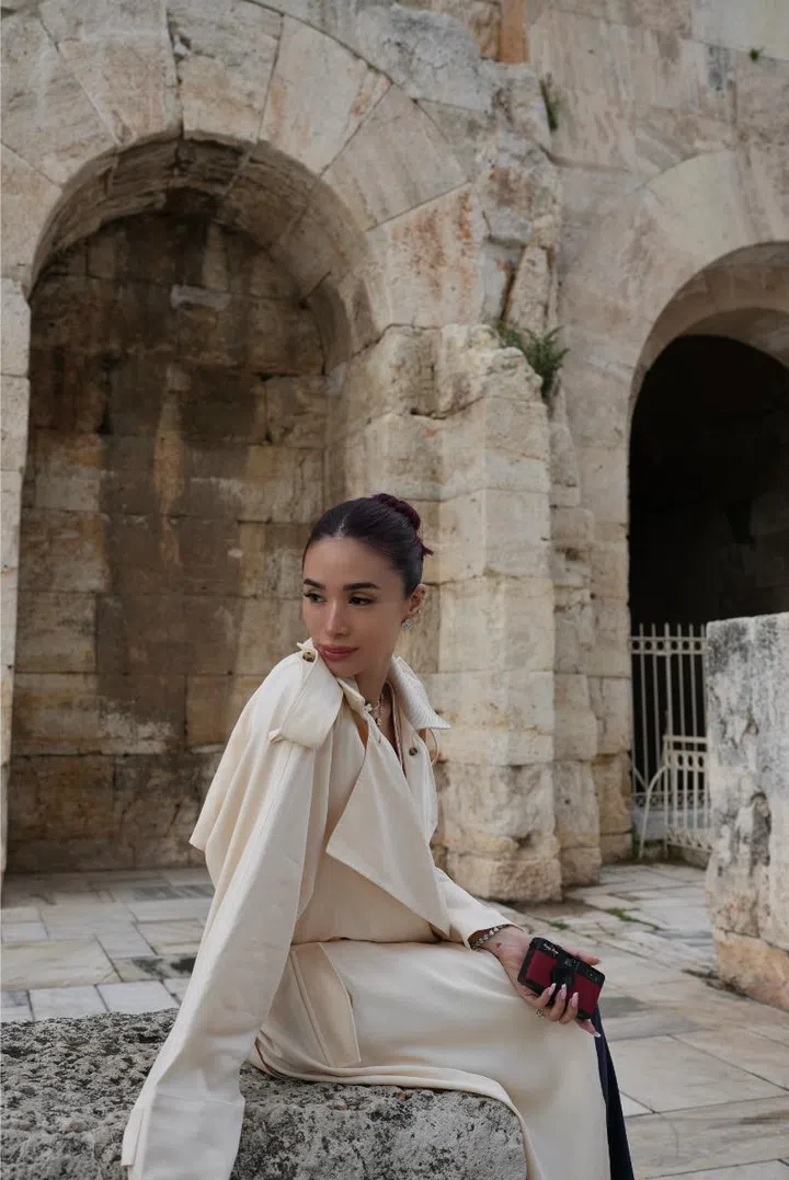 Inside COS’ Spring/Summer 2025 Show In Athens With Heart Evangelista ...