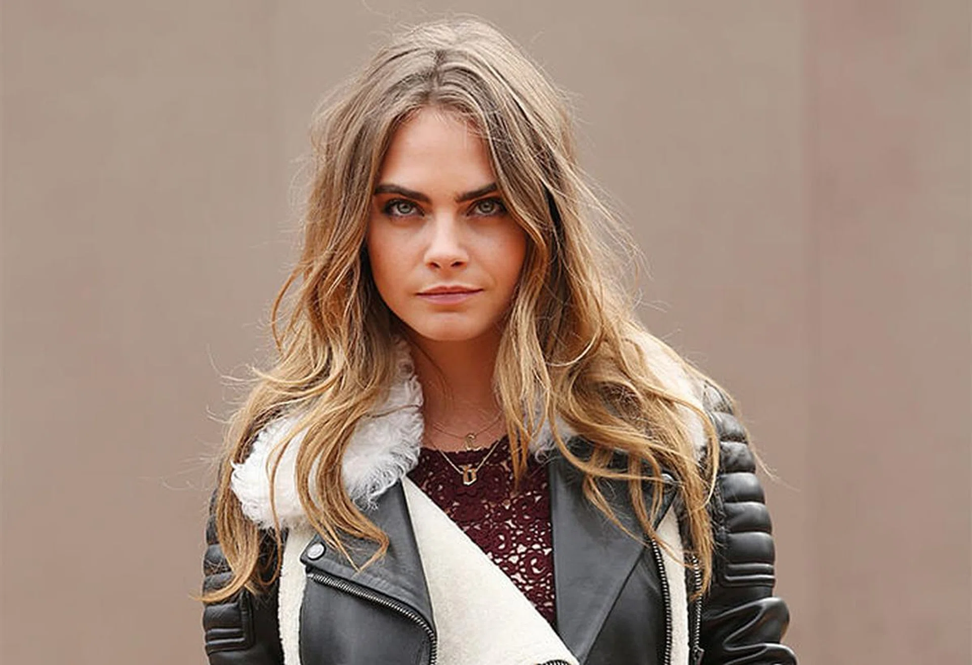 Cara Delevingne Auctions Auctions Watch For Cecil The Lion | Harper's ...