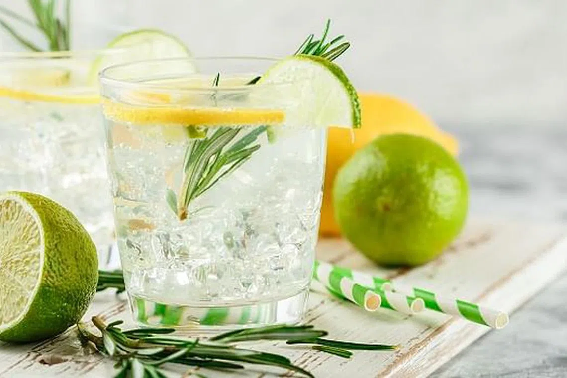 Unique And Unusual Cocktails You Can Find In Singapore | Harper's ...