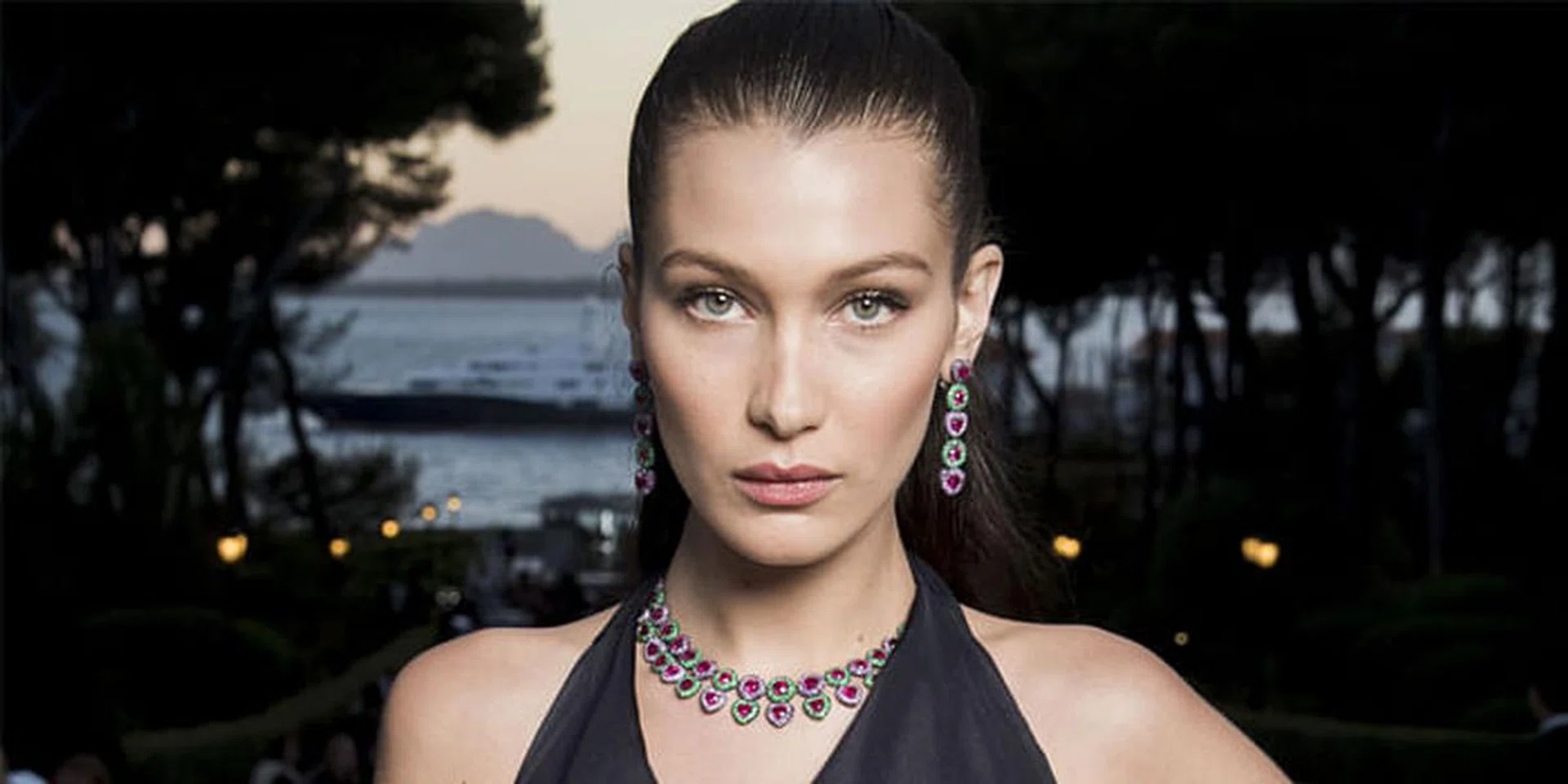 Bella Hadid Shows Her Excitement For The VS Fashion Show In A Very ...