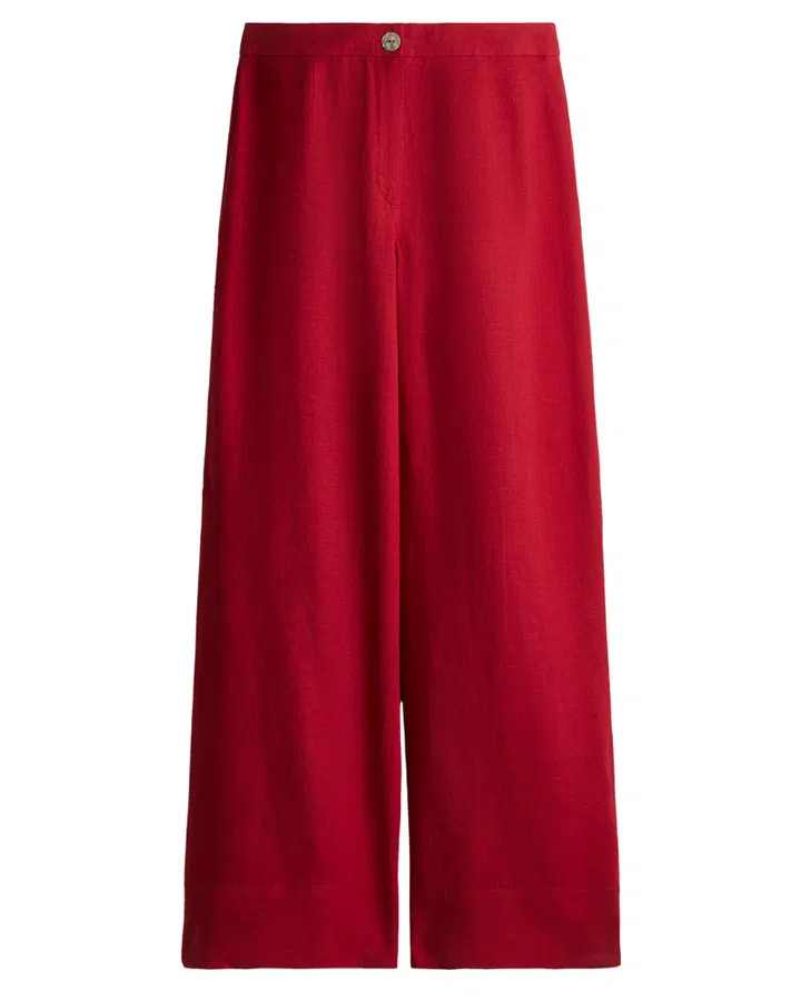 Your Guide To Wearing Cherry Red, 2025’s Hottest Colour Trend | Harper ...