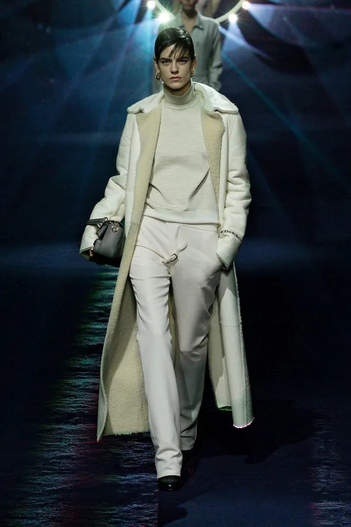 Song Hye-kyo, Greg Hsu And The Quintessential Fendi Woman For Fall ...