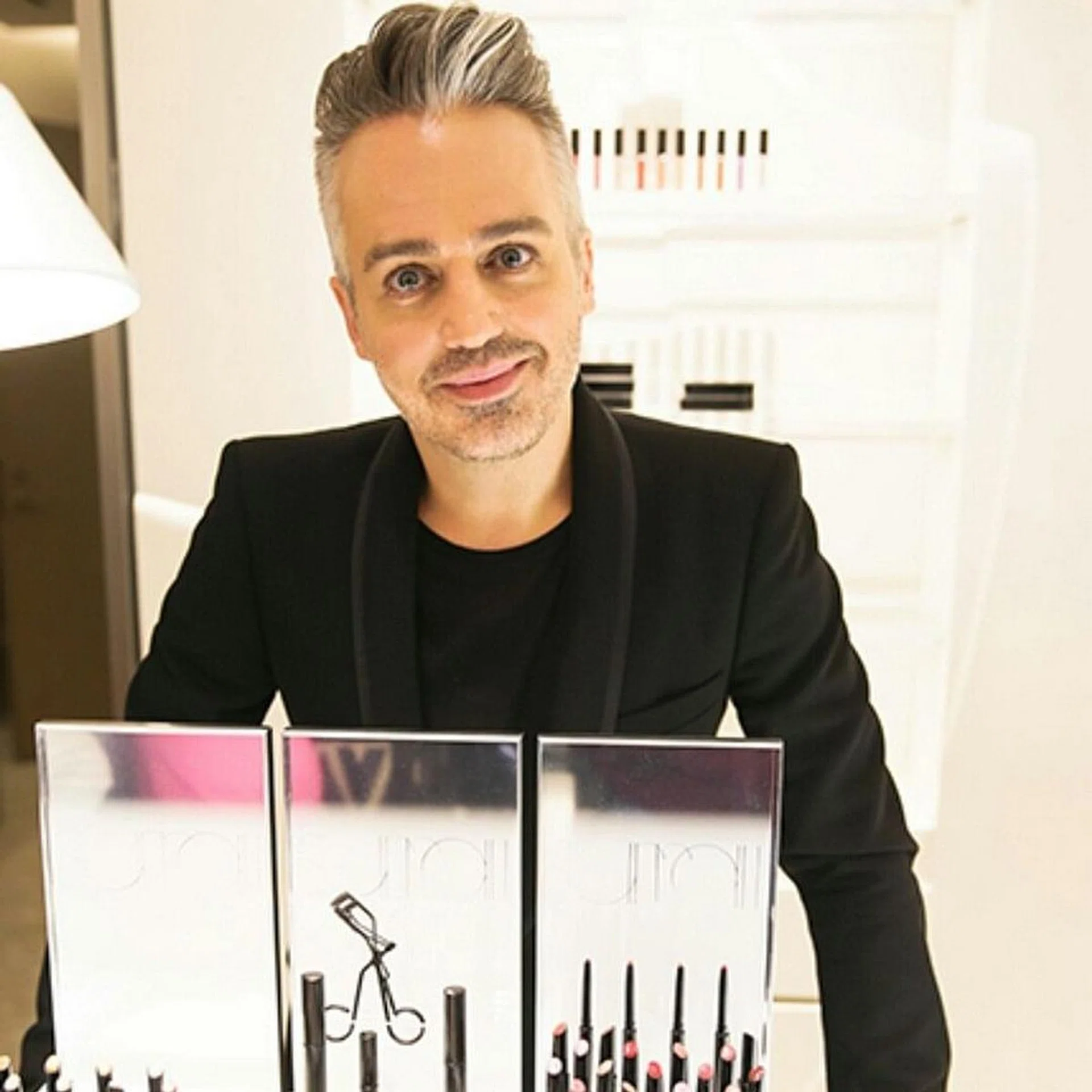 5 Minutes With Celeb Makeup Artist Troy Surratt - Harper's Bazaar ...