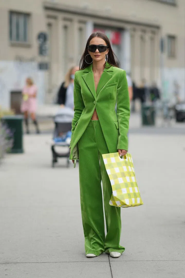 20 Colourful Street Style Looks To Brighten Your Mood | Harper's Bazaar ...