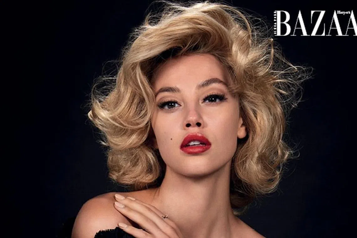 Being Blonde: Cruise 2023's Hourglass Silhouettes And Fifties Nostalgia ...