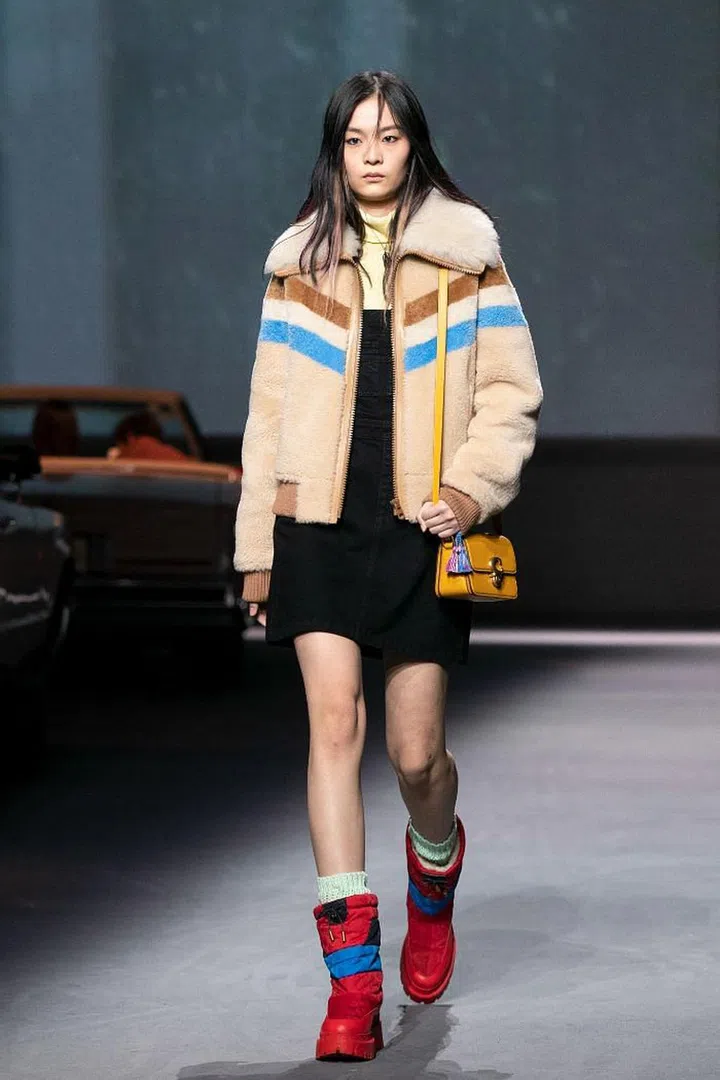 Coach Returns To The Runway With A Nostalgia-Imbued Hybrid Show ...