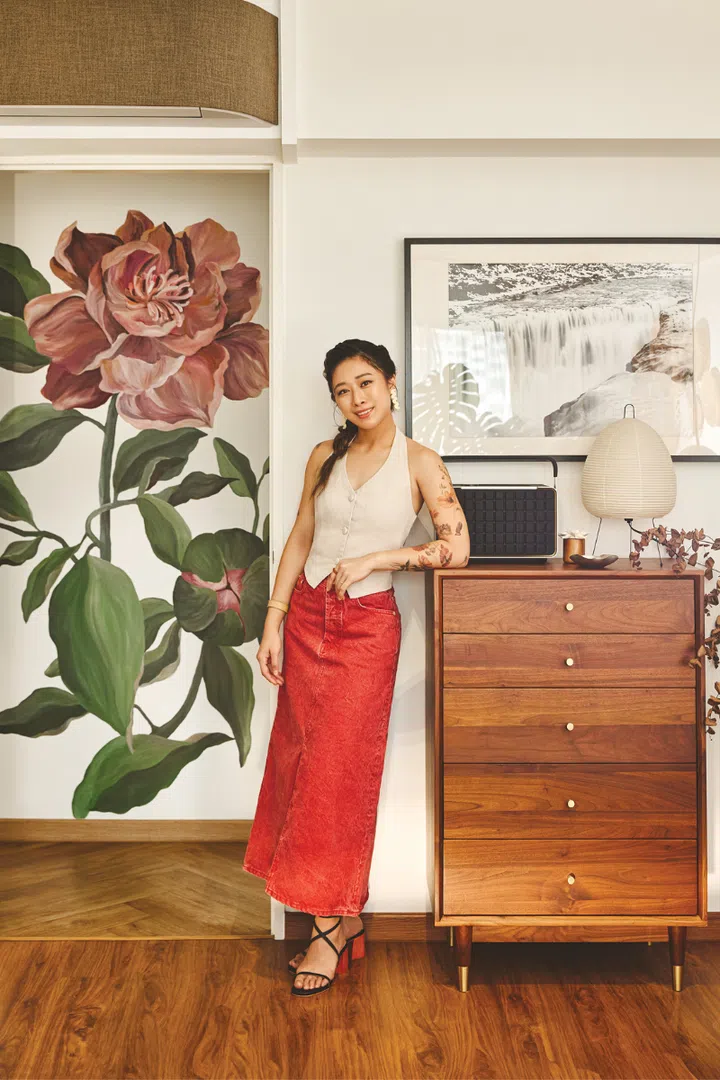 Discover The Ochre-Themed Home Of Artist And Interior Designer ...