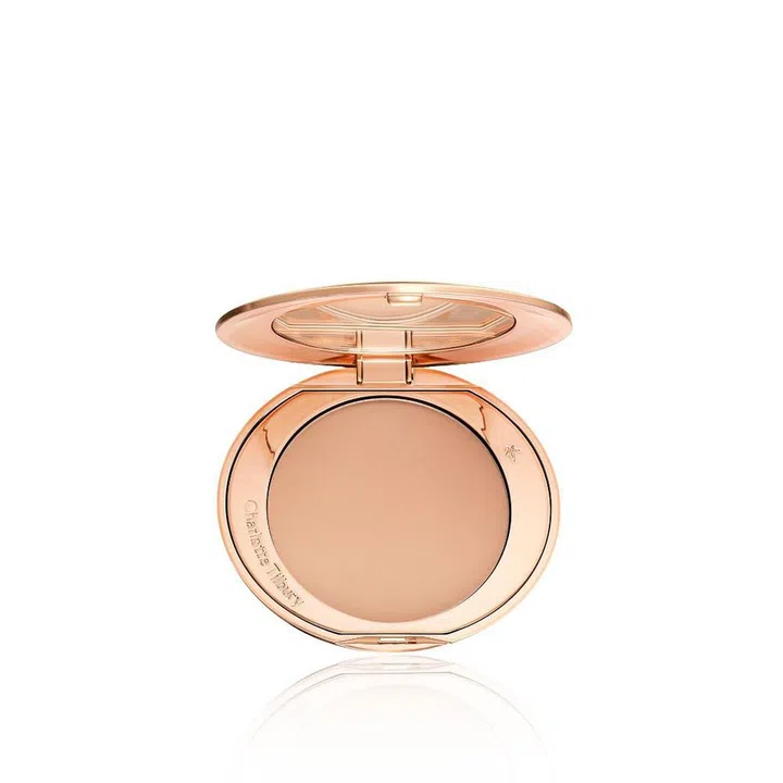 The Best Pressed Powders That Make Touching Up A Breeze | Harper's ...