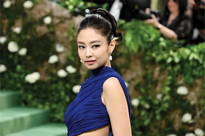 Met Gala 2024: BLACKPINK’s Jennie In Midriff-Baring Alaïa | Harper's ...