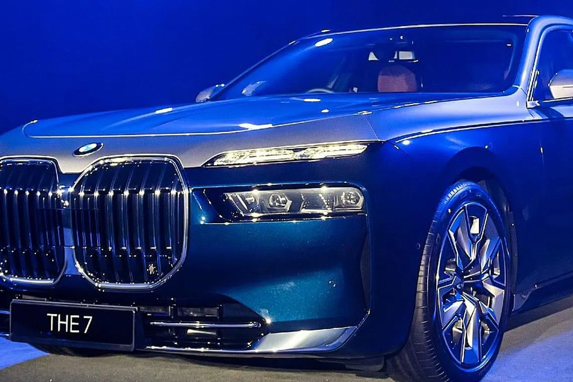A New Chapter Of Luxury In Singapore With The BMW 7 Series | Harper's ...