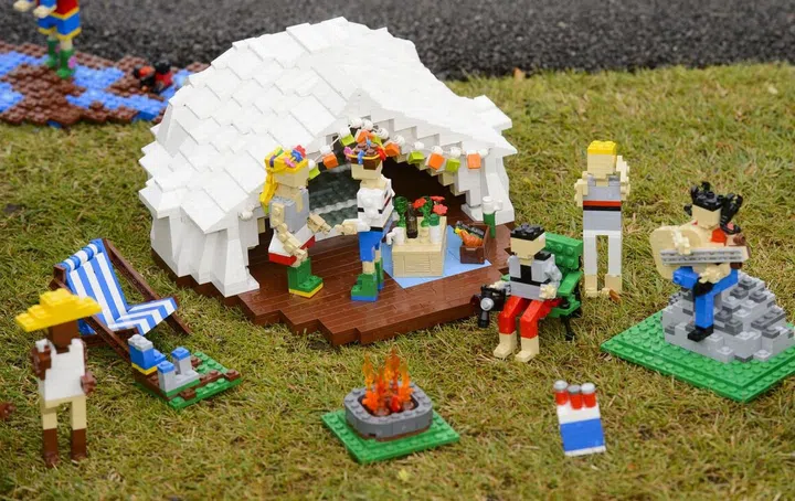 Lego Kanye And Kim Are Ready For Lego Glastonbury - Harper's Bazaar ...