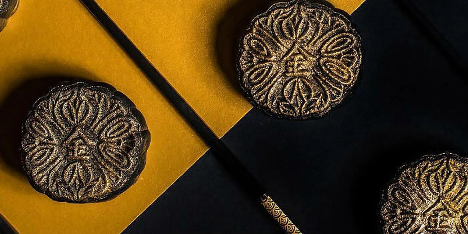The Most Luxurious Mooncakes For Mid-Autumn Festival | Harper's Bazaar ...