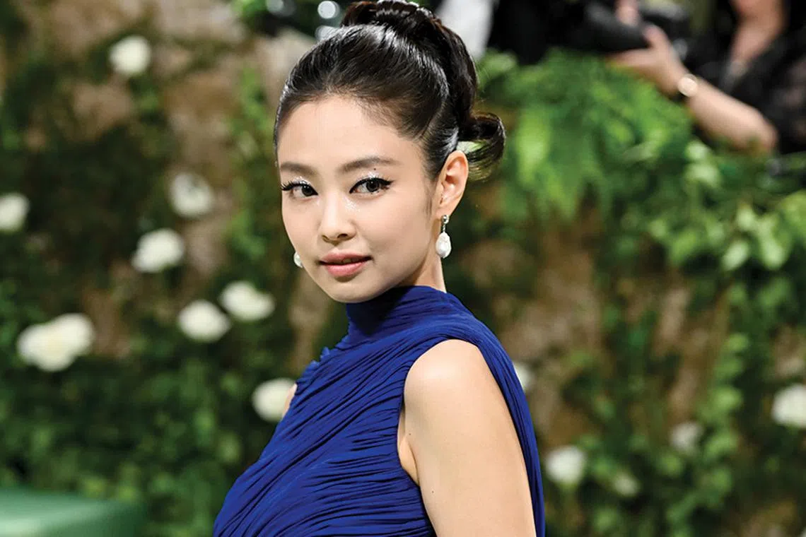 Met Gala 2024: BLACKPINK’s Jennie In Midriff-Baring Alaïa | Harper's ...