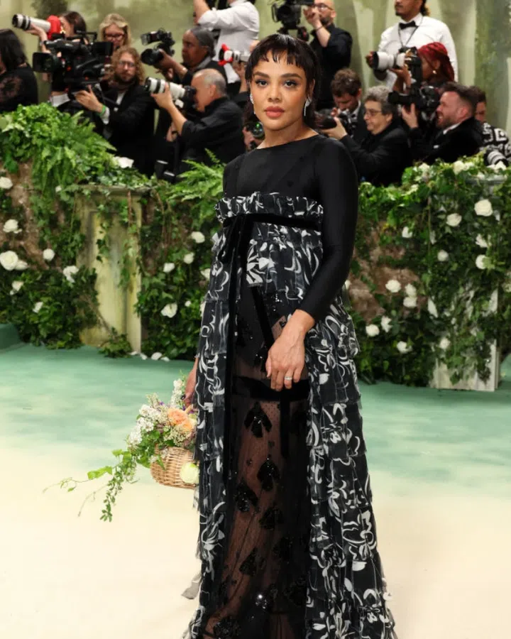Met Gala 2024: Zendaya, Lana Del Rey And More Gothic Glamour On The ...