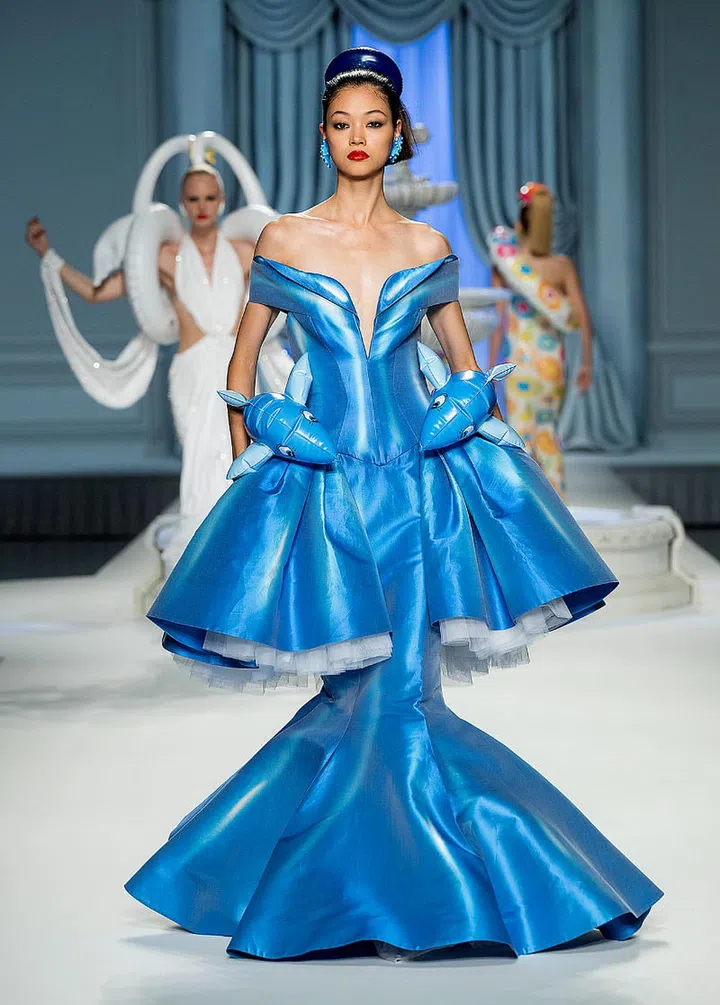 Slinky And Sultry, Mermaid Dressing Has Us Hooked—All Over Again ...