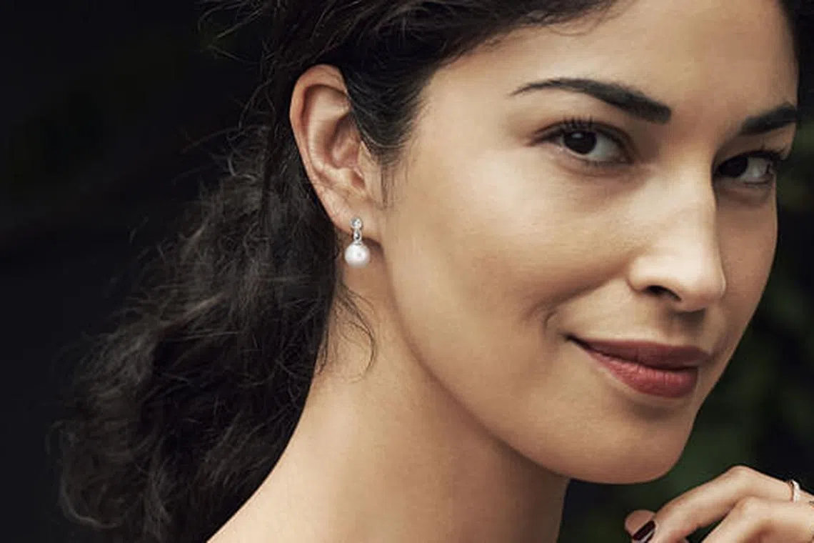 Exclusive: Caroline Issa On Her New Pandora FW16 Campaign | Harper's ...