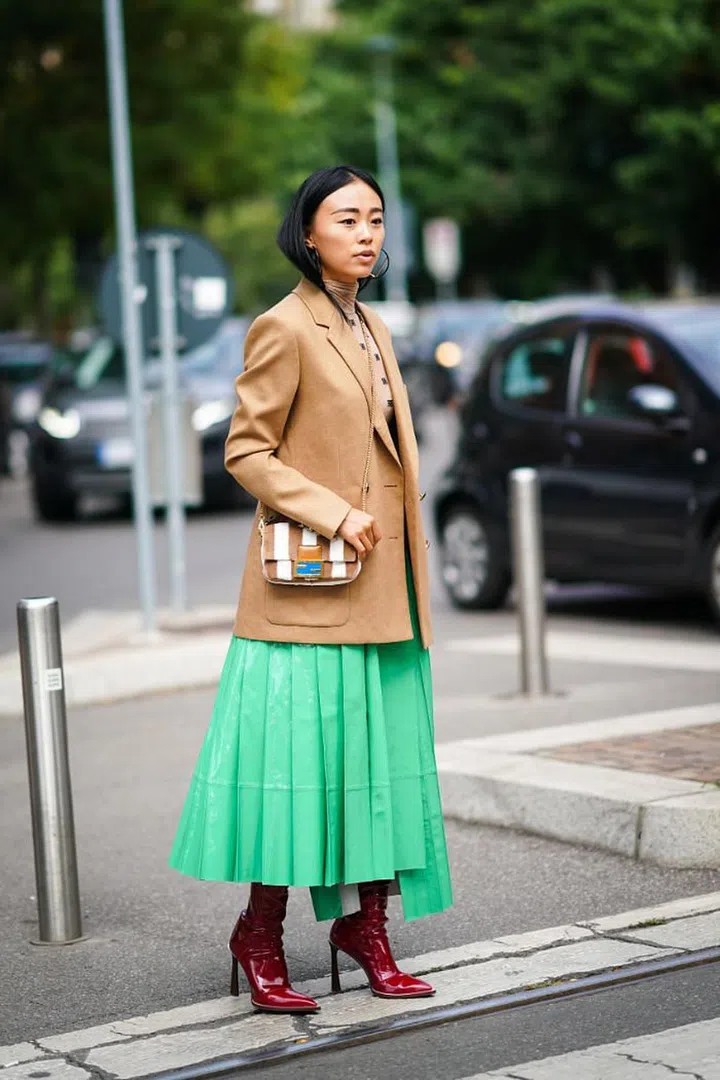20 Colourful Street Style Looks To Brighten Your Mood | Harper's Bazaar ...