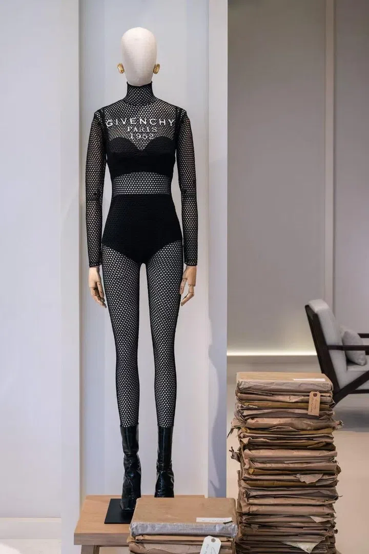 Ming Xi, Fan Cheng Cheng and More Stars Welcomed Givenchy’s Fall/Winter ...