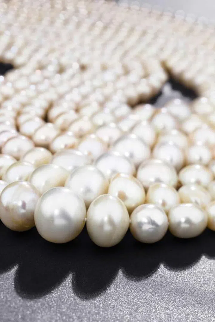 A History of the Most Expensive Pearls Ever Sold | Harper's Bazaar ...