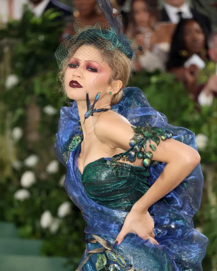Met Gala 2024: Zendaya, Lana Del Rey And More Gothic Glamour On The ...