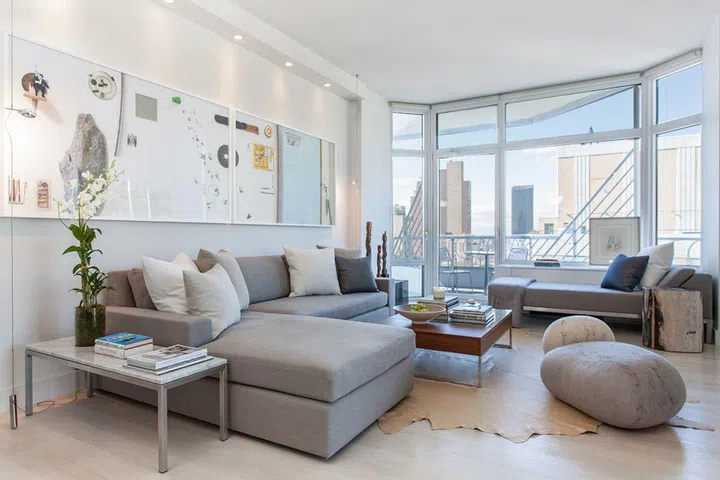 40 Modern Living Rooms For Stylish Holiday Entertaining | Harper's ...