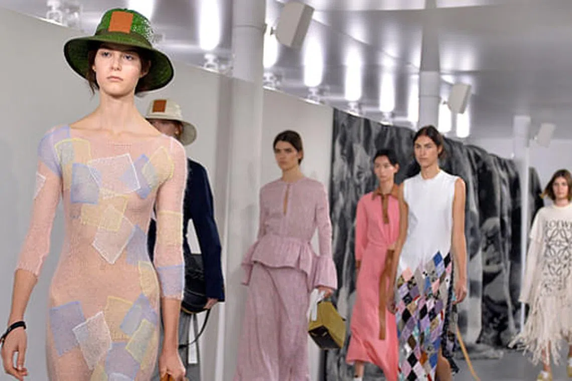 Watch The Loewe Spring/Summer 2019 Show Live From Paris | Harper's ...