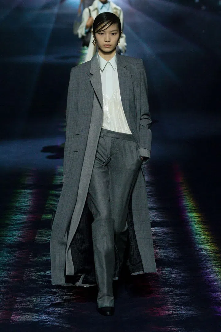 Song Hye-kyo, Greg Hsu And The Quintessential Fendi Woman For Fall ...