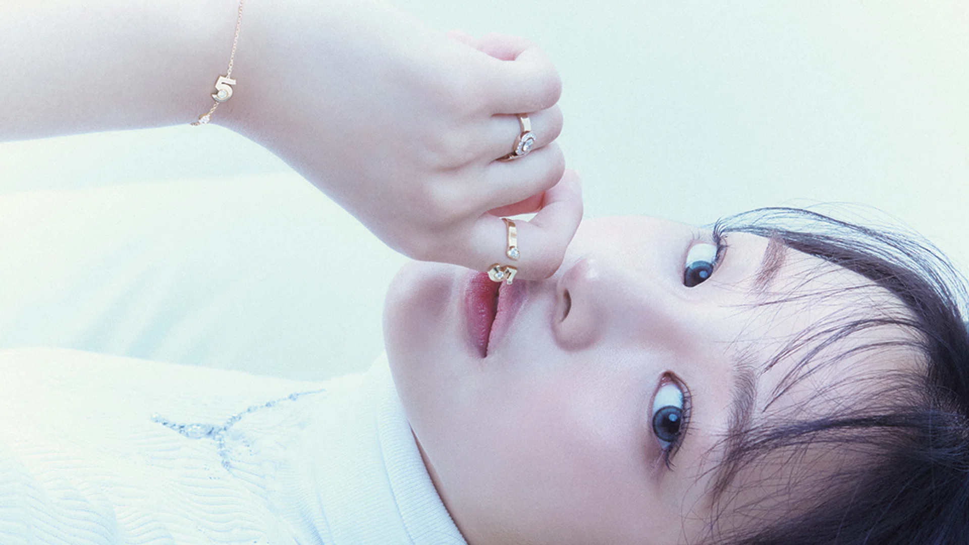 Minji Dazzles In The Chanel N°5 Fine Jewellery Collection | Harper's ...