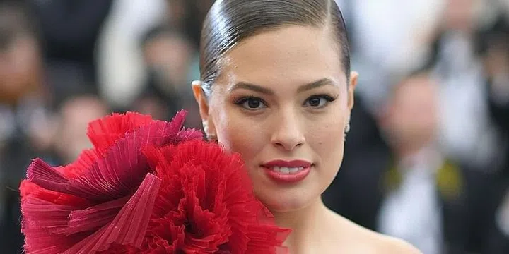 Celebrity Diet Secrets: Here's Exactly What Ashley Graham Eats In A Day ...