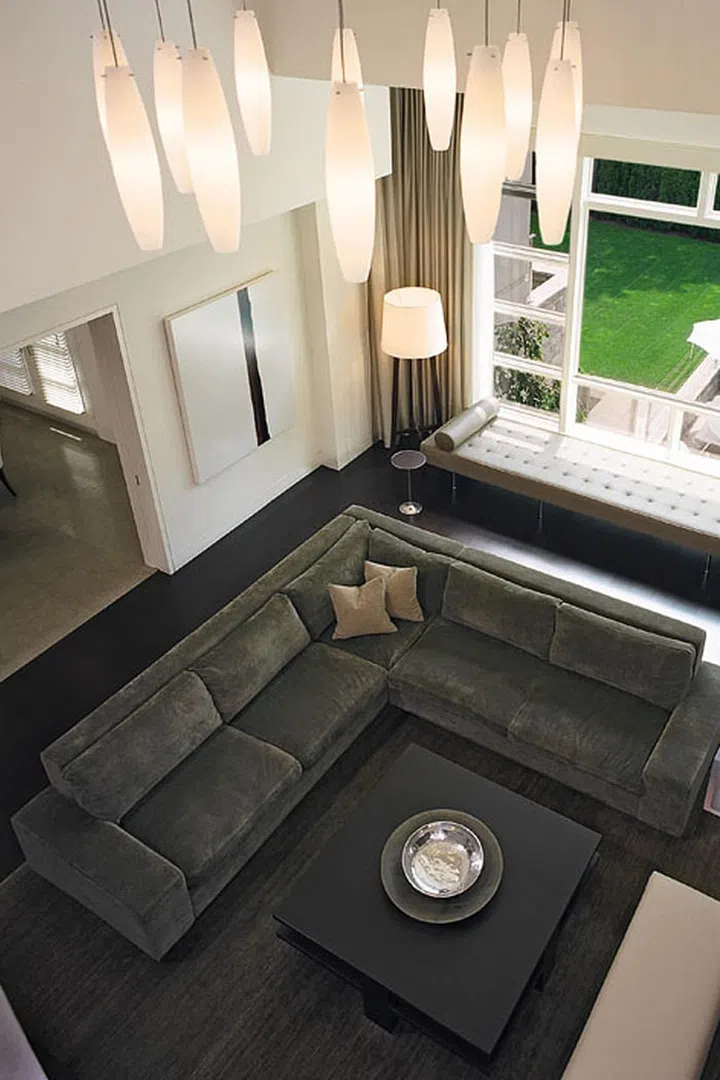 40 Modern Living Rooms For Stylish Holiday Entertaining | Harper's ...
